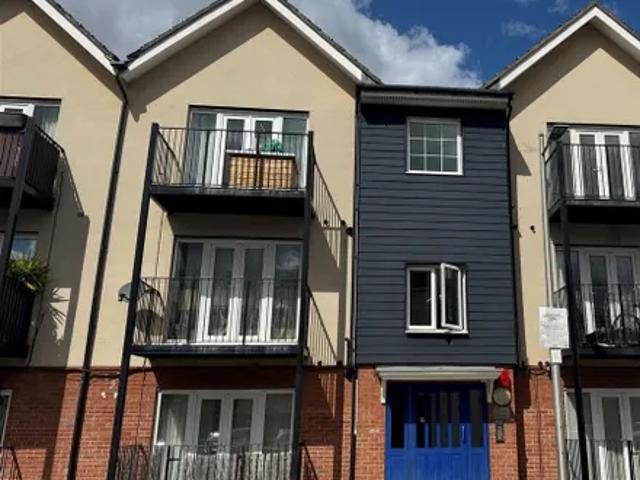 Blackthorn Road, London, IG1 2LS, United Kingdom | 2 bed apartment for rent #167527125 | Rentberry
