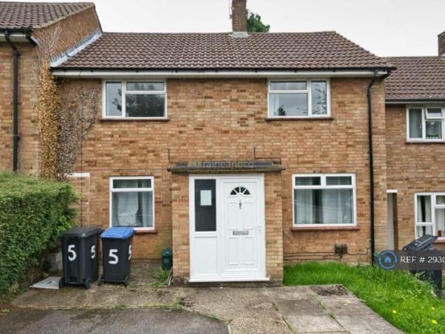Blackthorne Close, Hatfield, AL10 4 bed terraced house to rent £2,400 pcm £554 pw