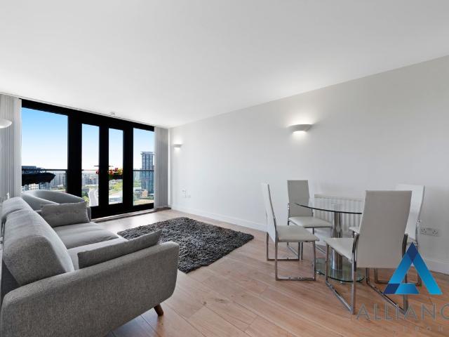 Blackwall Way, London E14, 1 bed flat to rent, £2,000 pcm | PrimeLocation