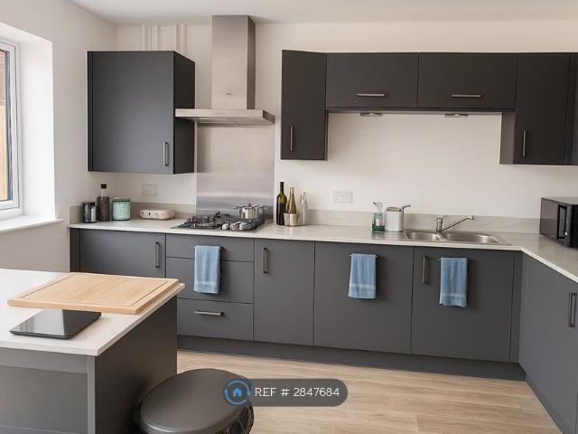 Blackwater Close, Stevenage SG1, Room to rent, £975 pcm | PrimeLocation