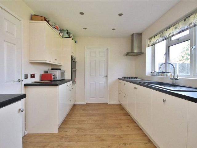 Blackwell Avenue, Guildford, Surrey, GU2 8LU