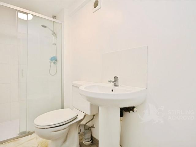 Blackwell Avenue, Guildford, Surrey, GU2 8LU