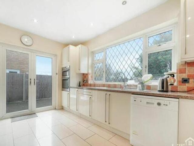 Blackwell Gardens, Edgware, 4 Bedroom Semi detached