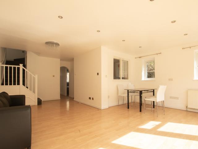 Blackwell Road, Kings Langley, WD4