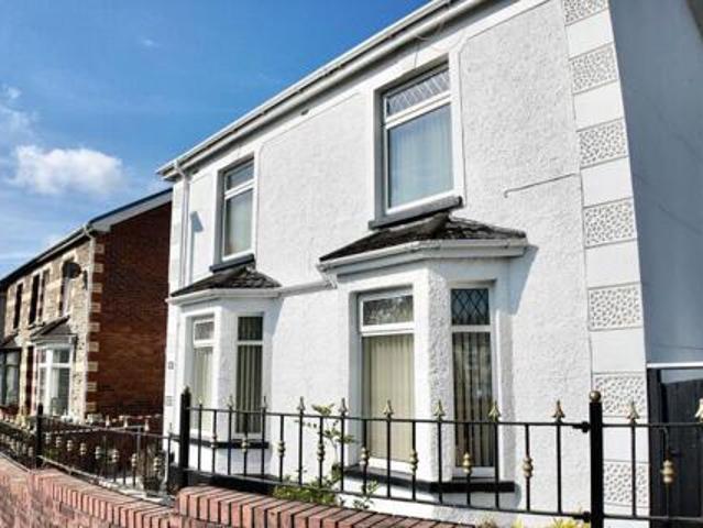 Blackwood Road, Pontllanfraith, 4 Bedroom Detached