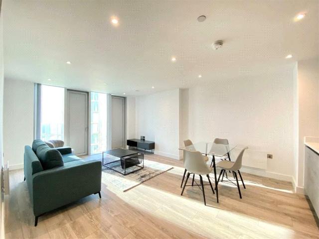 Blade, 15 Silvercroft Street. 2 bed apartment to rent £1,950 pcm £450 pw