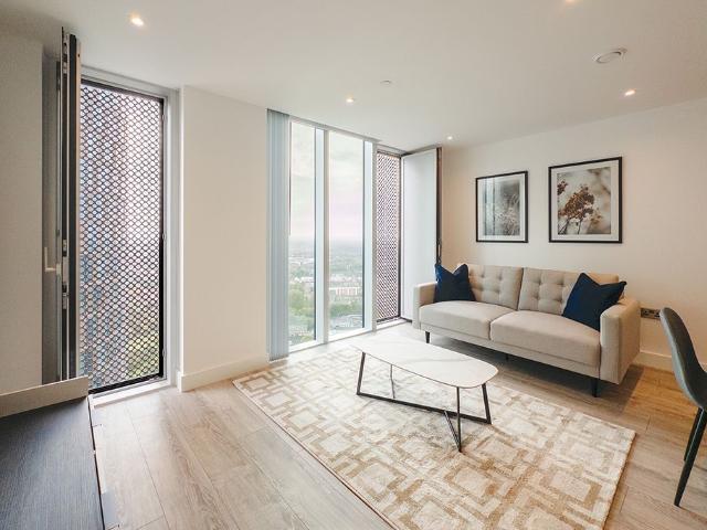 Blade Tower, Silvercroft Street, Manchester M15, 1 bed flat to rent, £1,850 pcm | PrimeLocation