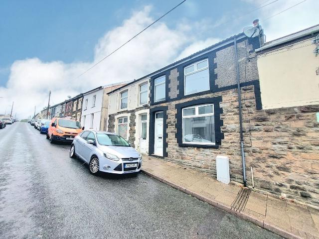 Blaen Y Cwm Terrace, Treherbert CF42, 3 bed terraced house to rent, £795 pcm | PrimeLocation