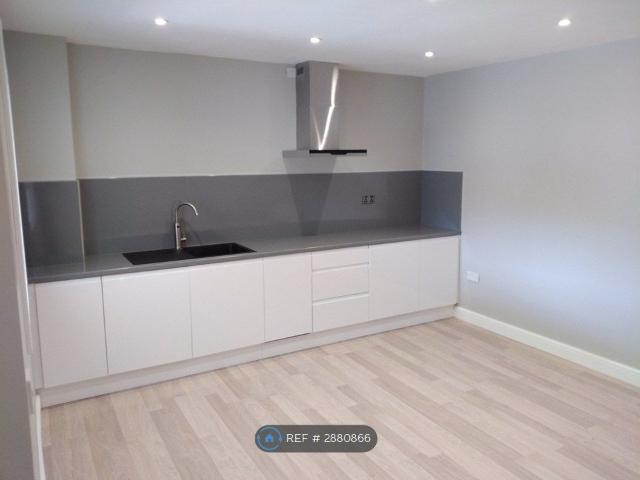 Blaenant, Emmer Green, Reading RG4, Studio to rent, £800 pcm | PrimeLocation