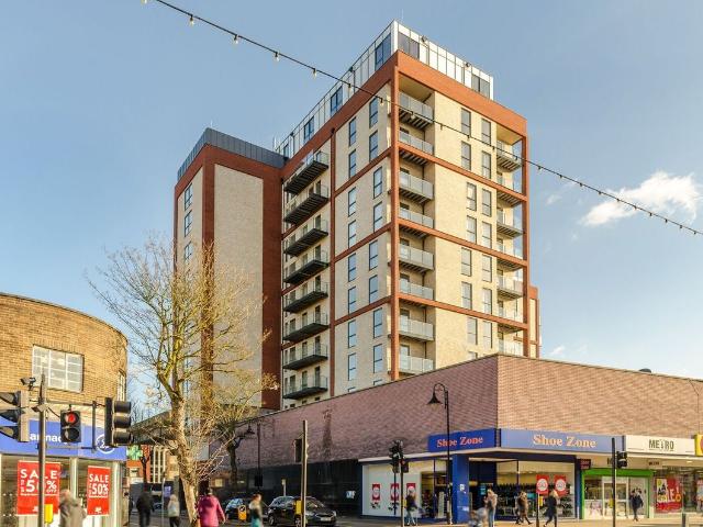Blagdon Road, New Malden KT3, 3 bed flat to rent, £3,000 pcm | PrimeLocation