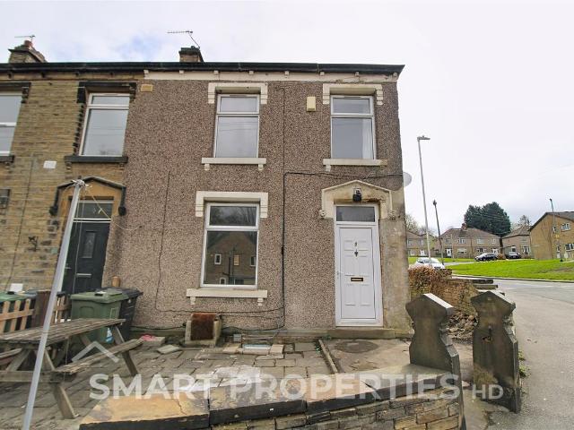Blagden Lane, Huddersfield HD4, 2 bed end terrace house to rent, £775 pcm | PrimeLocation