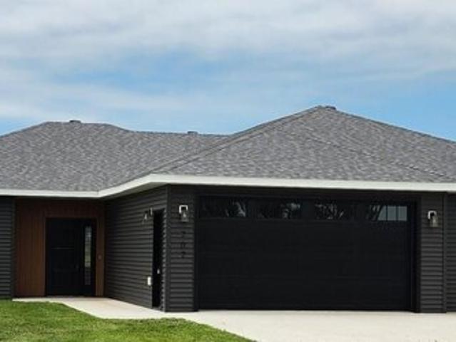 Blaine St N, Colfax, Home For Sale