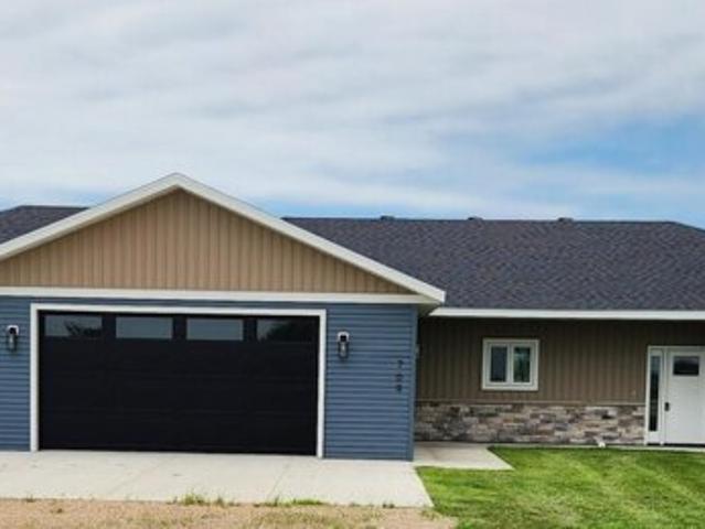 Blaine St N, Colfax, Home For Sale
