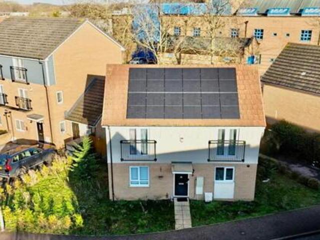 Blake Avenue, Gloucester Gate, 3 Bedroom Detached