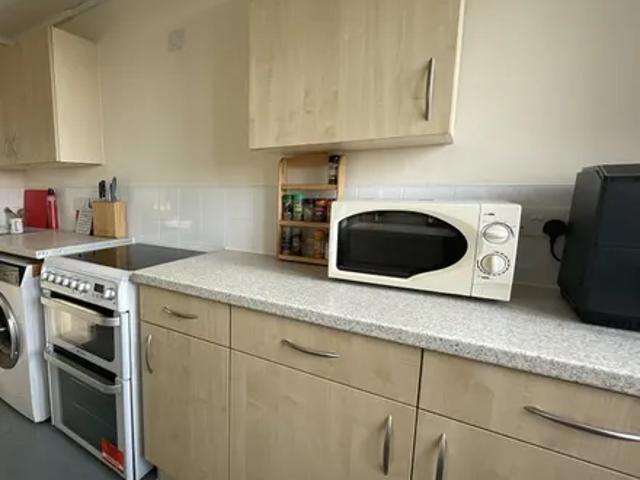 Blake Court, Malvern Road, London, NW6 5PW, United Kingdom | 3 bed apartment for rent #168151490 | Rentberry