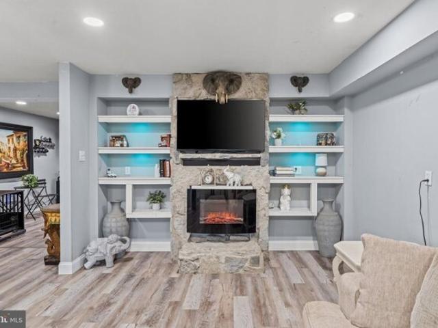 Blake Dr, Mays Landing, Home For Sale