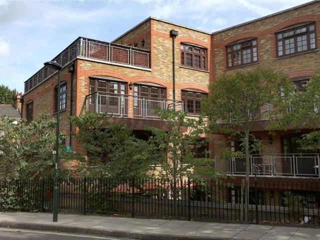 Blake Mews, Kew, TW9