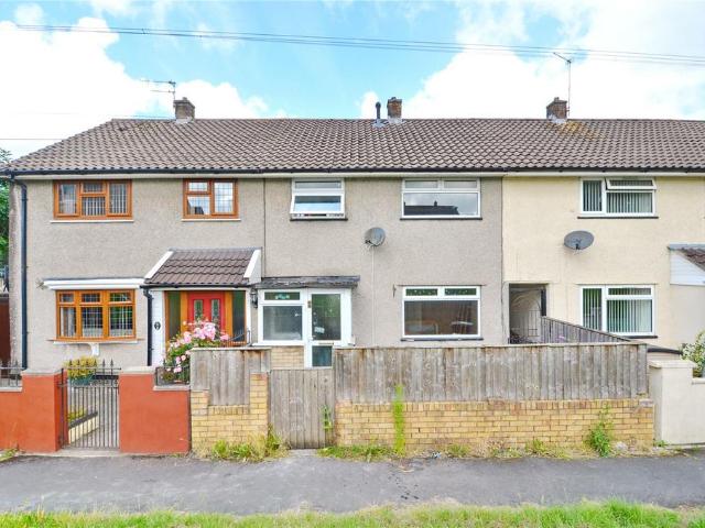 Blake Road, Lockleaze, Bristol. 4 bed terraced house to rent £1,995 pcm £460 pw