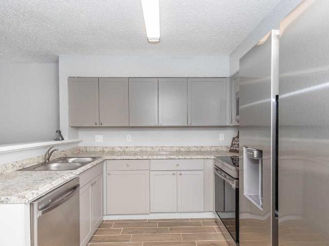 Blakemore Townhomes 2 Bedroom Apartment for Rent at 810 Dunson Glen Dr, Houston, TX 77090