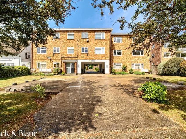 Blakeney Road, Beckenham, BR3 2 bed apartment to rent £1,900 pcm £438 pw