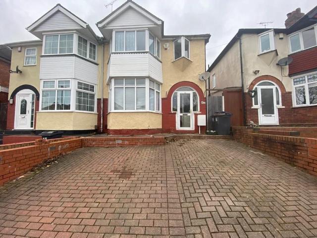 Blakeland Road, Birmingham B44, 3 bed semi detached bungalow to rent, £1,250 pcm | PrimeLocation