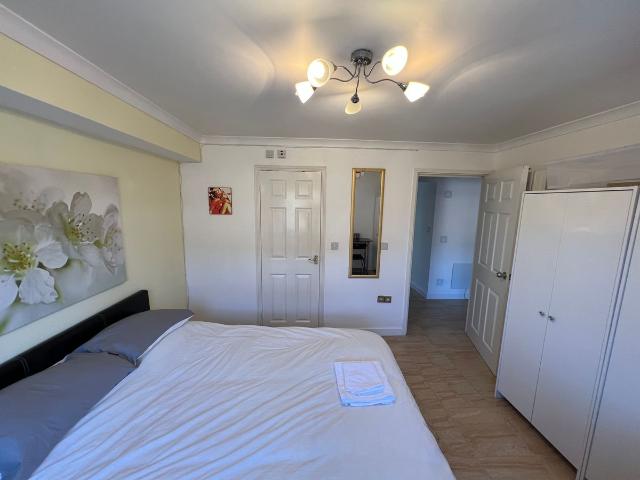Blaker Road, London E15, 3 bed flat to rent, £3,200 pcm | PrimeLocation