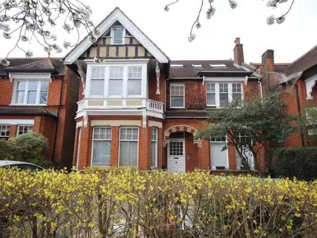 Blakesley Avenue, Ealing, London, UK, W5 2DN
