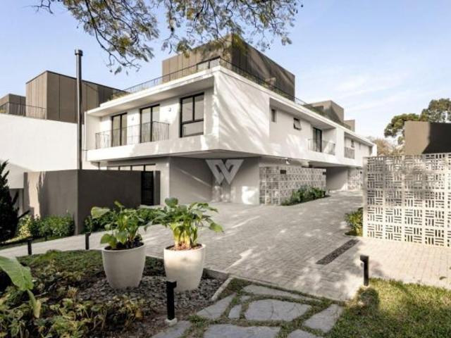 BLANC 59 | 3 SUÍTES | DECORADA COM MARCENARIA EXCLUSIVA | JARDIM PRIVATIVO | 2 VAGAS | GUABIROTUBA