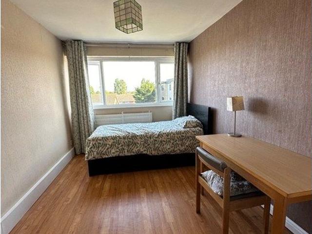 Blanchard Close, London SE9, Room to rent, £700 pcm | PrimeLocation