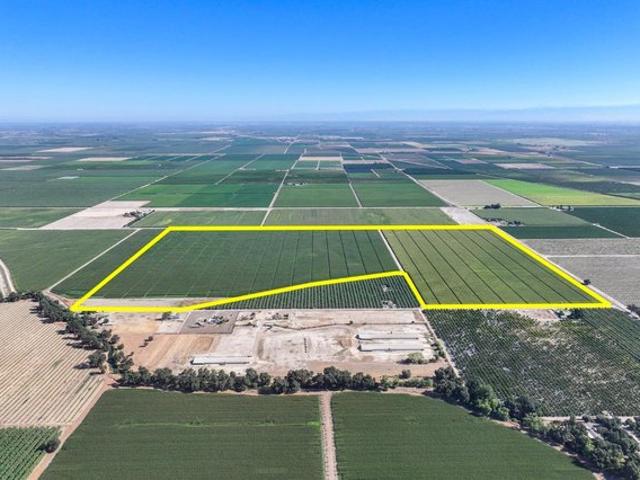 Blanchard Ave, Laton, CA 93242