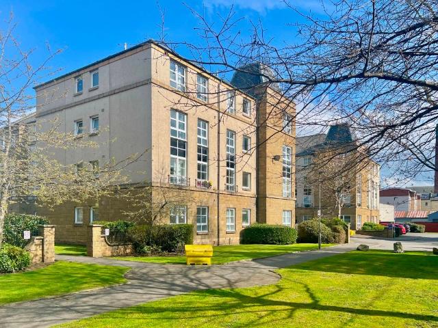 Blandfield, Broughton, Edinburgh EH7, 4 bed flat to rent, £2,250 pcm | PrimeLocation