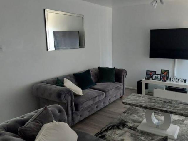 Blandford Dr, Coventry, CV2 3 bed house to rent £1,675 pcm £387 pw