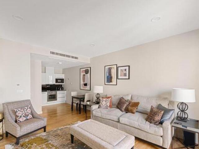 Blandford Street, Marylebone, 2 Bedroom Flat