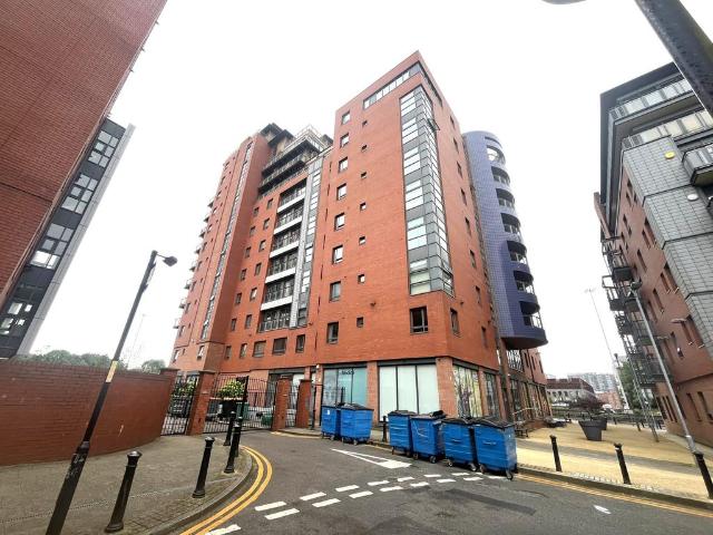 Blantyre Street, Manchester. 2 bed flat to rent £1,095 pcm £253 pw
