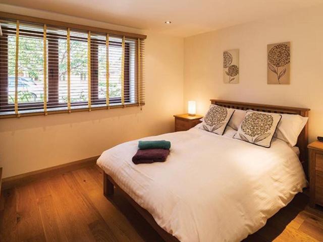 Blewbury OX11, 2 bed flat to rent, £4,275 pcm | PrimeLocation