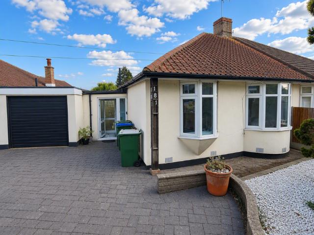 Blendon Road, BEXLEY, DA5 3 bed bungalow to rent £2,275 pcm £525 pw