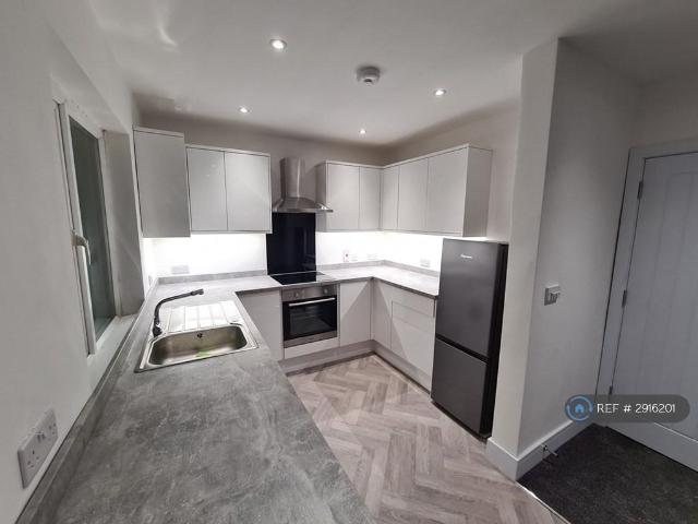 Blendon Road, Bexley, DA5 3 bed maisonette to rent £2,100 pcm £485 pw