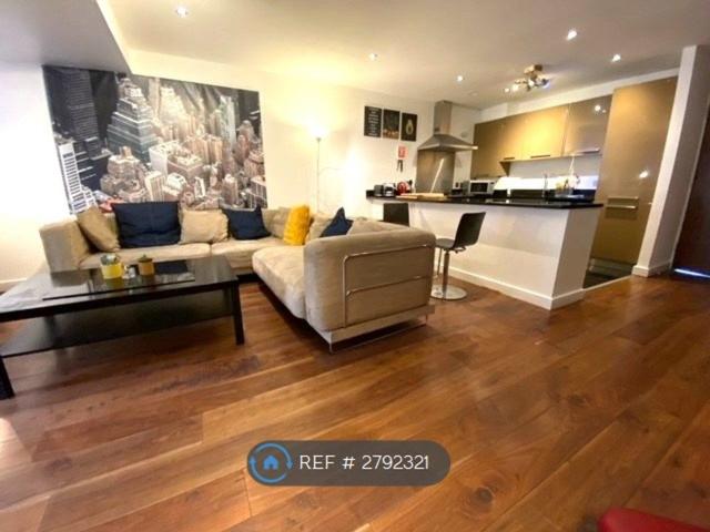 Blenheim Court, London SE10, 3 bed flat to rent, £3,200 pcm | PrimeLocation