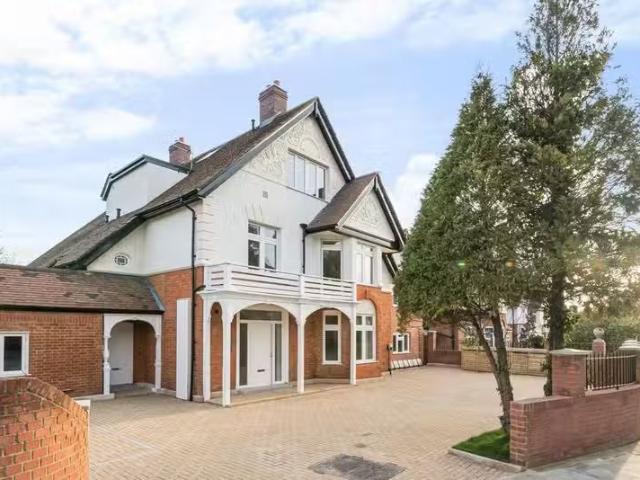 Blenheim Close, Raynes Park 2 bed semi detached house for sale.
