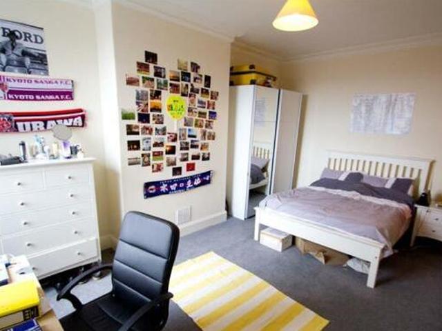 Blenheim Crescent, Hyde Park, 6 Bedroom Terraced