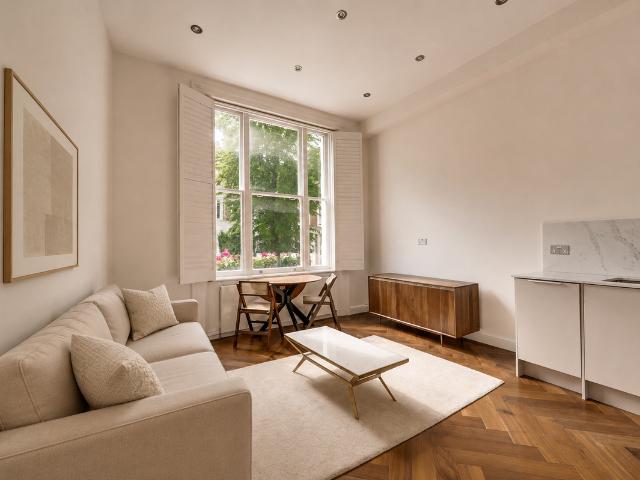 Blenheim Crescent, London W11, 1 bed flat to rent, £3,358 pcm | PrimeLocation