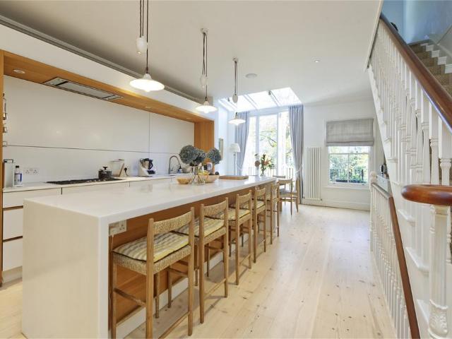 Blenheim Crescent, London, W11 5 bed house to rent £32,500 pcm £7,500 pw