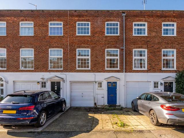 Blenheim Gardens, Kingston, Kingston Upon Thames KT2, 6 bed terraced house to rent, £4,950 pcm | PrimeLocation