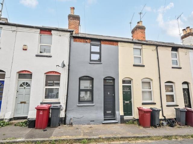 Blenheim Gardens, Reading RG1, 2 bed terraced house to rent, £1,500 pcm | PrimeLocation