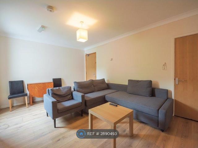 Blenheim Gardens, Reading RG1, 5 bed end terrace house to rent, £3,125 pcm | PrimeLocation