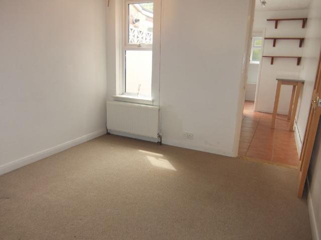 Blenheim Gardens, Reading, RG1 5QJ
