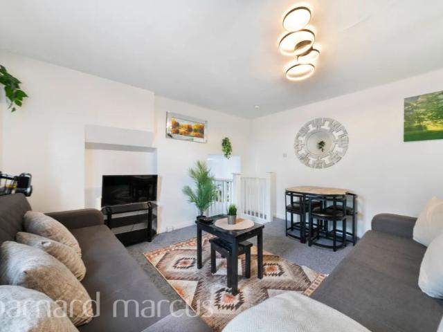 Blenheim Grove, LONDON