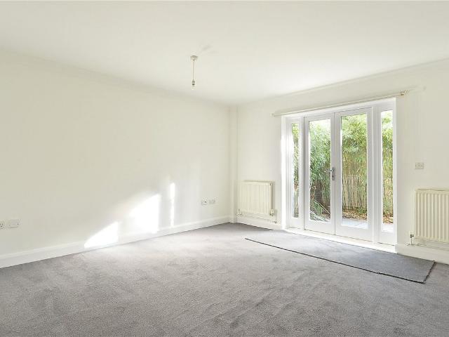 Blenheim Grove, Peckham Rye, London SE15, 1 bed flat to rent, £1,650 pcm | PrimeLocation