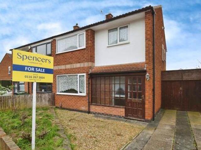 Blenheim Road, Birstall, 3 Bedroom Semi detached