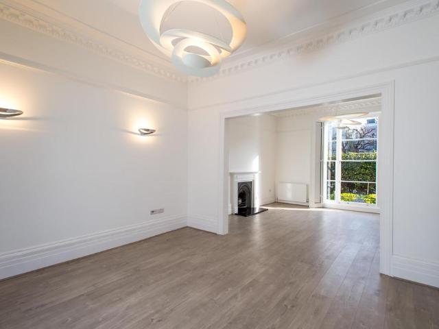 Blenheim Road, St John's Wood. 5 bed detached house to rent £12,783 pcm £2,950 pw